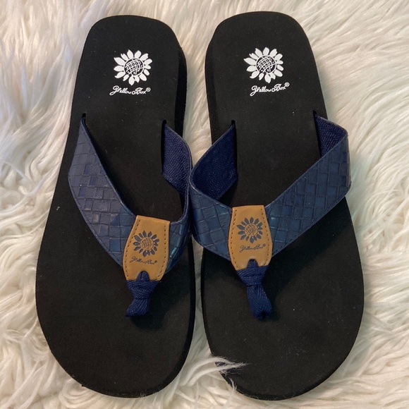 Yellow Box | Shoes | Yellow Box Slippers Size Brand New Never Been Worn ...